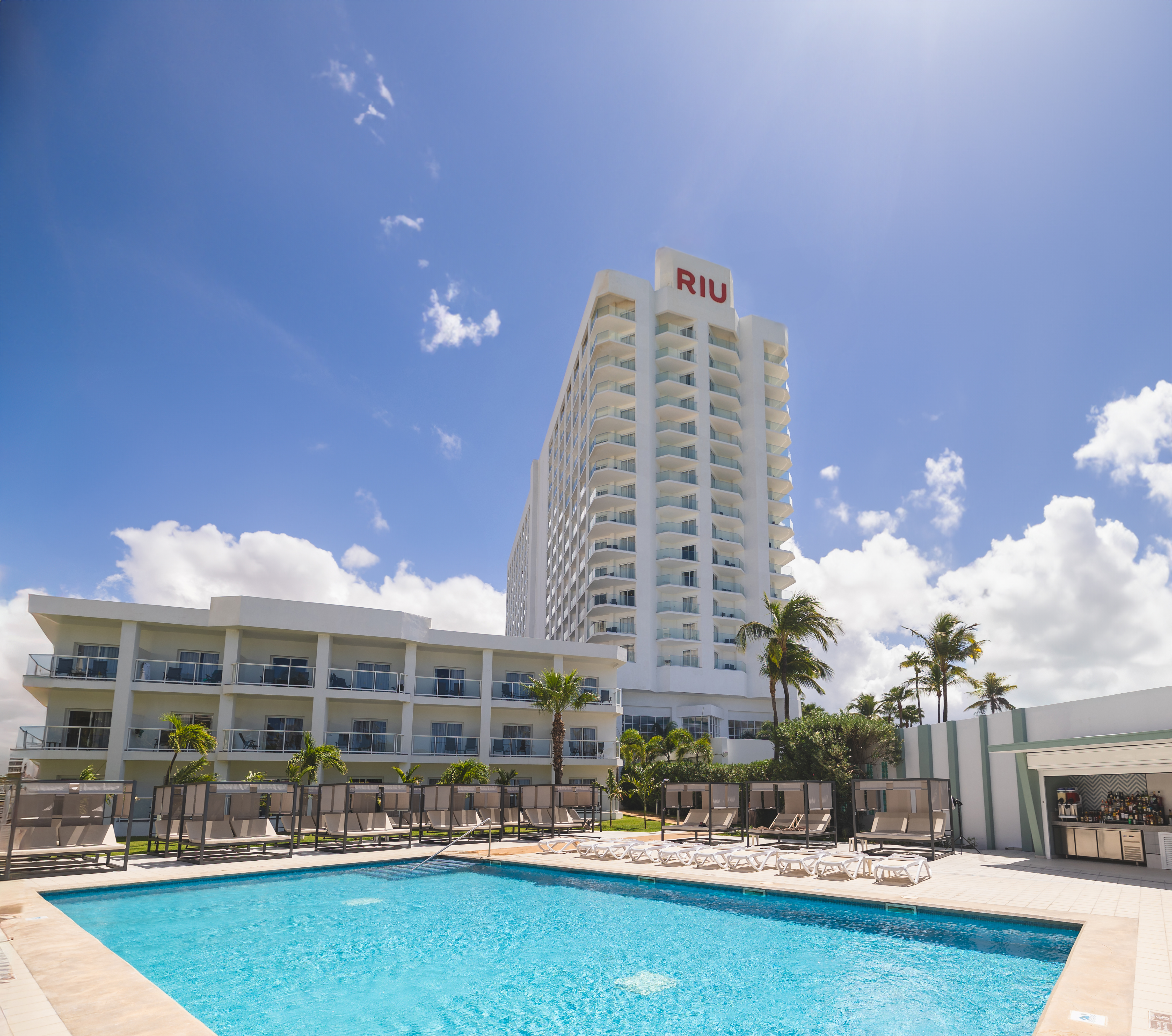 Scott-and-Kathy-Riu-Palace-Antillas-Wedding | Destify Destination Wedding